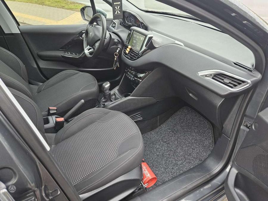 Grey Peugeot 208 2016 in Siauliai, with an engine capacity of 1.20 L and mileage of 120 thousand km for 5250 €, photo 15 on AUTOMOTO.COM.LV