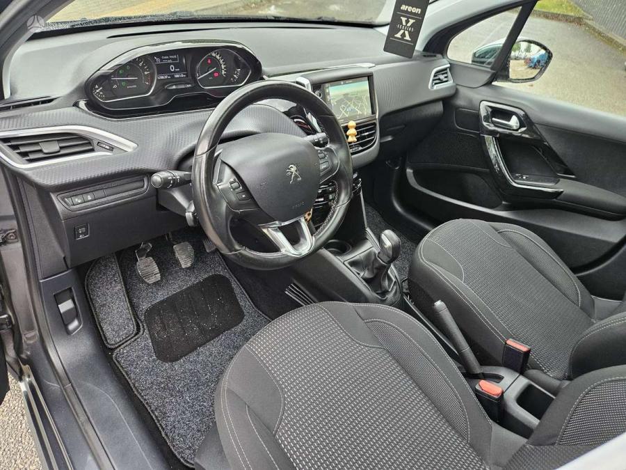 Grey Peugeot 208 2016 in Siauliai, with an engine capacity of 1.20 L and mileage of 120 thousand km for 5250 €, photo 16 on AUTOMOTO.COM.LV