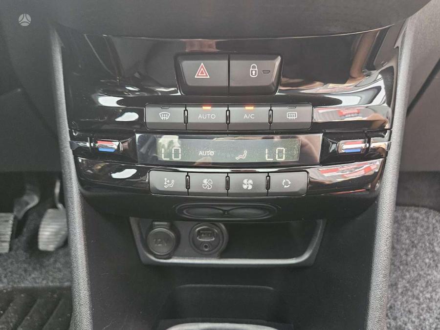 Grey Peugeot 208 2016 in Siauliai, with an engine capacity of 1.20 L and mileage of 120 thousand km for 5250 €, photo 23 on AUTOMOTO.COM.LV