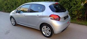 Grey Peugeot 208 2016 in Kaunas, with an engine capacity of 1.60 L and mileage of 174 thousand km for 4555 €, photo 4 on AUTOMOTO.COM.LV