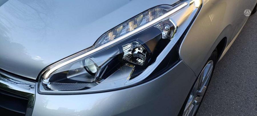 Grey Peugeot 208 2016 in Kaunas, with an engine capacity of 1.60 L and mileage of 174 thousand km for 4555 €, photo 10 on AUTOMOTO.COM.LV