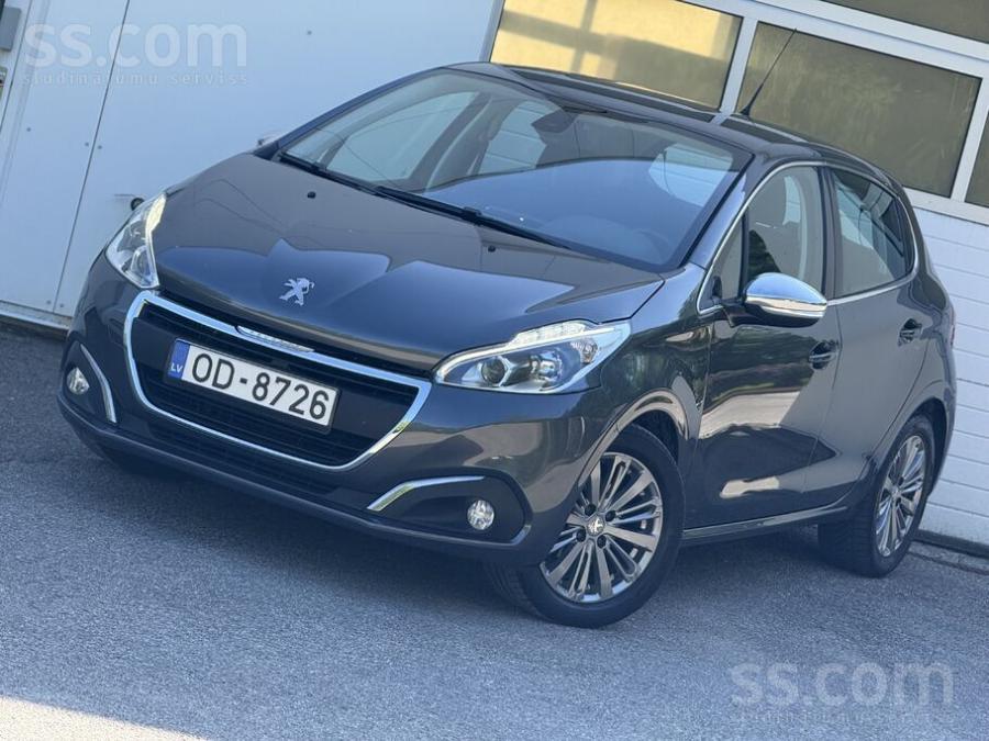 Grey Peugeot 208 2017 in Riga, with an engine capacity of 1.60 L and mileage of 0 thousand km for 3499 €, photo 2 on AUTOMOTO.COM.LV