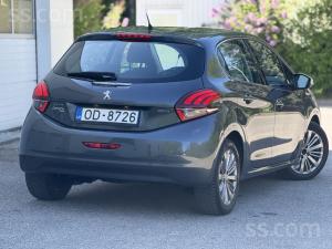 Grey Peugeot 208 2017 in Riga, with an engine capacity of 1.60 L and mileage of 0 thousand km for 3499 €, photo 4 on AUTOMOTO.COM.LV