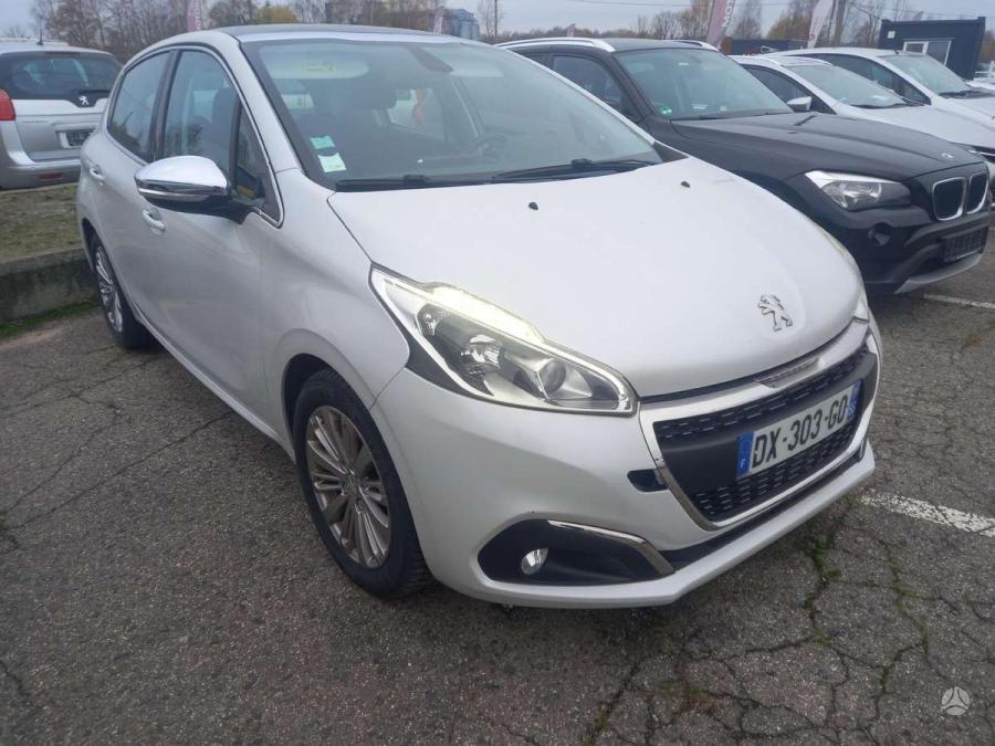 Pelēks Peugeot 208 2017 Panevēža, ar dzinēja tilpumu 1.20 L un nobraukumu 103 tūkst. km par 4150 €, foto 3 vietnē AUTOMOTO.COM.LV