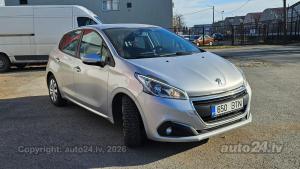 Grey Peugeot 208 2017 in Tallinn, with an engine capacity of 1.60 L and mileage of 155 thousand km for 5000 €, photo 3 on AUTOMOTO.COM.LV