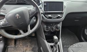 Grey Peugeot 208 2017 in Tallinn, with an engine capacity of 1.60 L and mileage of 155 thousand km for 5000 €, photo 7 on AUTOMOTO.COM.LV