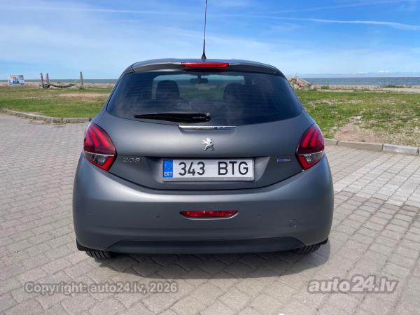 Pelēks Peugeot 208 2017 Narva, ar dzinēja tilpumu 1.20 L un nobraukumu 80 tūkst. km par 7000 €, foto 4 vietnē AUTOMOTO.COM.LV