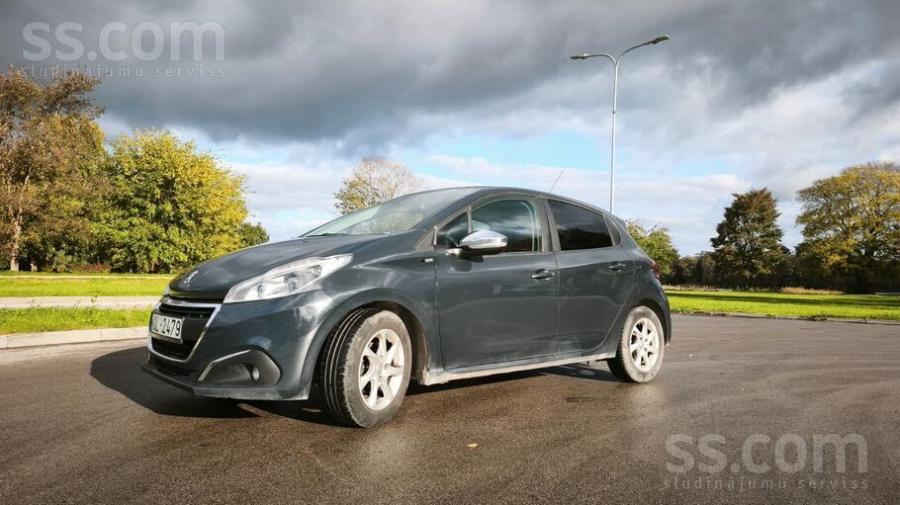 Pelēks Peugeot 208 2017 Rīga, ar dzinēja tilpumu 1.20 L un nobraukumu 216 tūkst. km par 6290 €, foto 6 vietnē AUTOMOTO.COM.LV