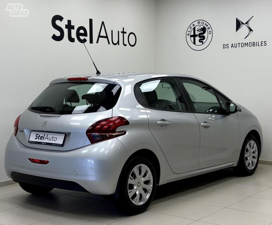 Pelēks Peugeot 208 2018 Viļņa, ar dzinēja tilpumu 1.20 L un nobraukumu 246 tūkst. km par 4600 €, foto 5 vietnē AUTOMOTO.COM.LV