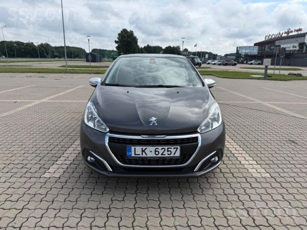 Pelēks Peugeot 208 2018 Rīga, ar dzinēja tilpumu 1.20 L un nobraukumu 94 tūkst. km par 6700 €, foto 2 vietnē AUTOMOTO.COM.LV
