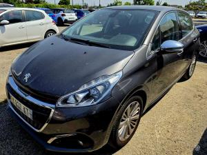 Grey Peugeot 208 2018 in Taurage, with an engine capacity of 1.20 L and mileage of 125 thousand km for 4400 €, photo 37 on AUTOMOTO.COM.LV