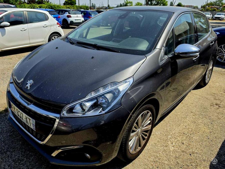 Grey Peugeot 208 2018 in Taurage, with an engine capacity of 1.20 L and mileage of 125 thousand km for 4400 €, photo 37 on AUTOMOTO.COM.LV