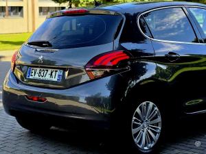 Grey Peugeot 208 2018 in Klaipeda, with an engine capacity of 1.20 L and mileage of 125 thousand km for 4500 €, photo 14 on AUTOMOTO.COM.LV