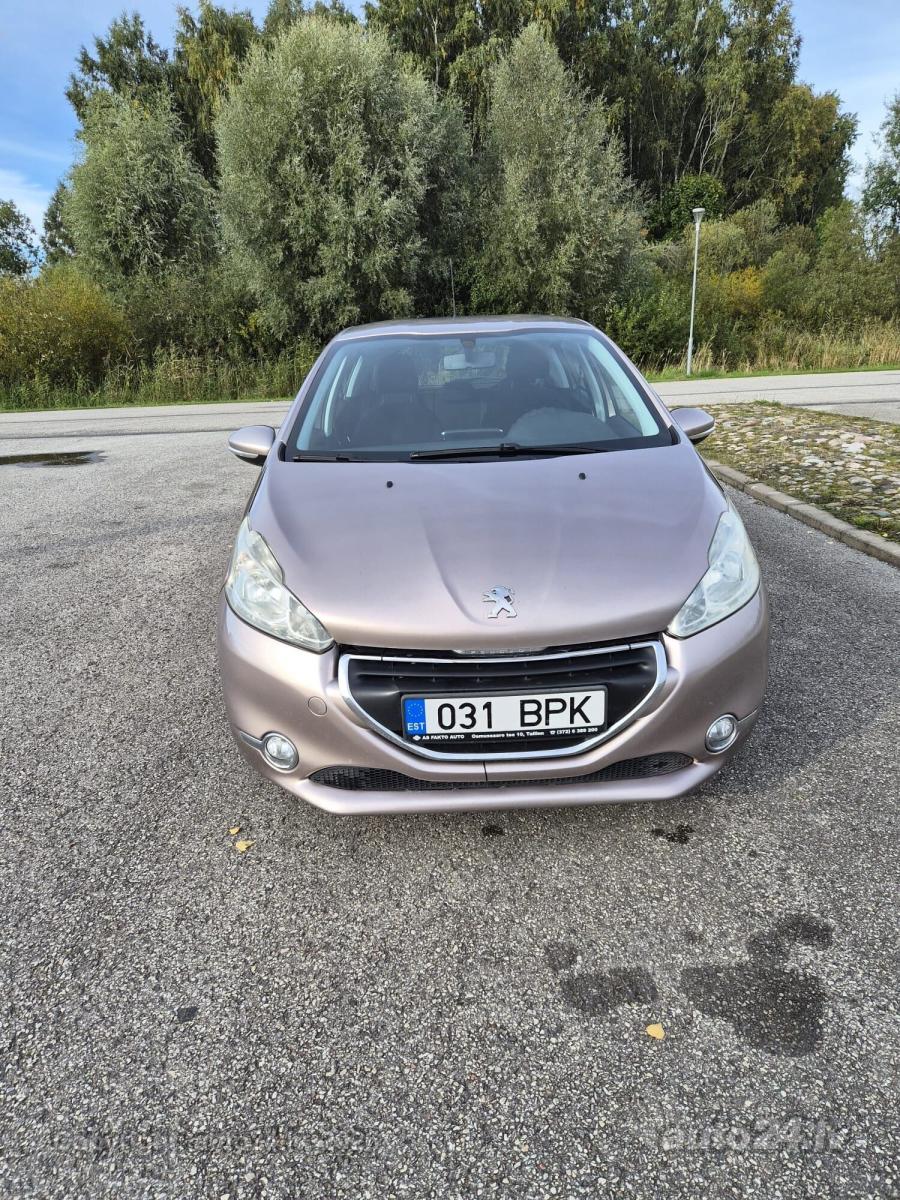 Pelēks Peugeot 208 2018 Veru, ar dzinēja tilpumu 1.50 L un nobraukumu 139 tūkst. km par 3900 €, foto 4 vietnē AUTOMOTO.COM.LV