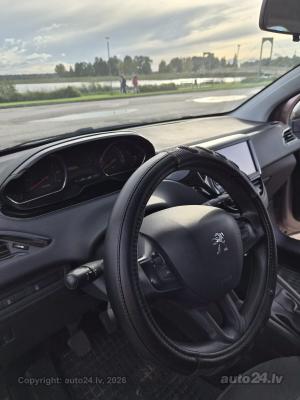 Pelēks Peugeot 208 2018 Veru, ar dzinēja tilpumu 1.50 L un nobraukumu 139 tūkst. km par 3900 €, foto 7 vietnē AUTOMOTO.COM.LV