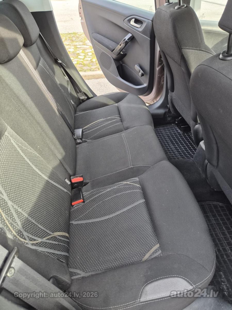 Pelēks Peugeot 208 2018 Veru, ar dzinēja tilpumu 1.50 L un nobraukumu 139 tūkst. km par 3900 €, foto 10 vietnē AUTOMOTO.COM.LV