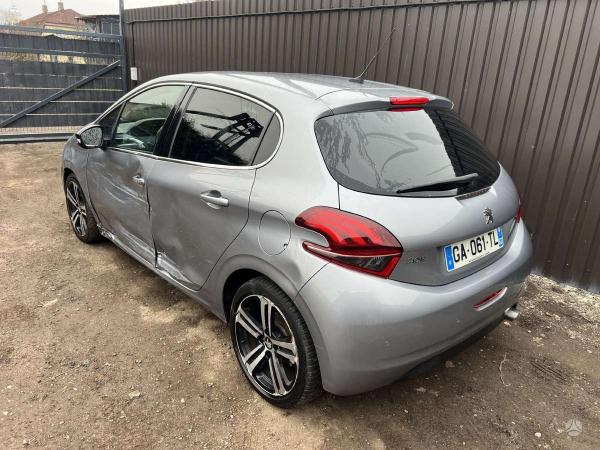 Pelēks Peugeot 208 2019 Kauņa, ar dzinēja tilpumu 1.20 L un nobraukumu 57 tūkst. km par 5200 €, foto 6 vietnē AUTOMOTO.COM.LV
