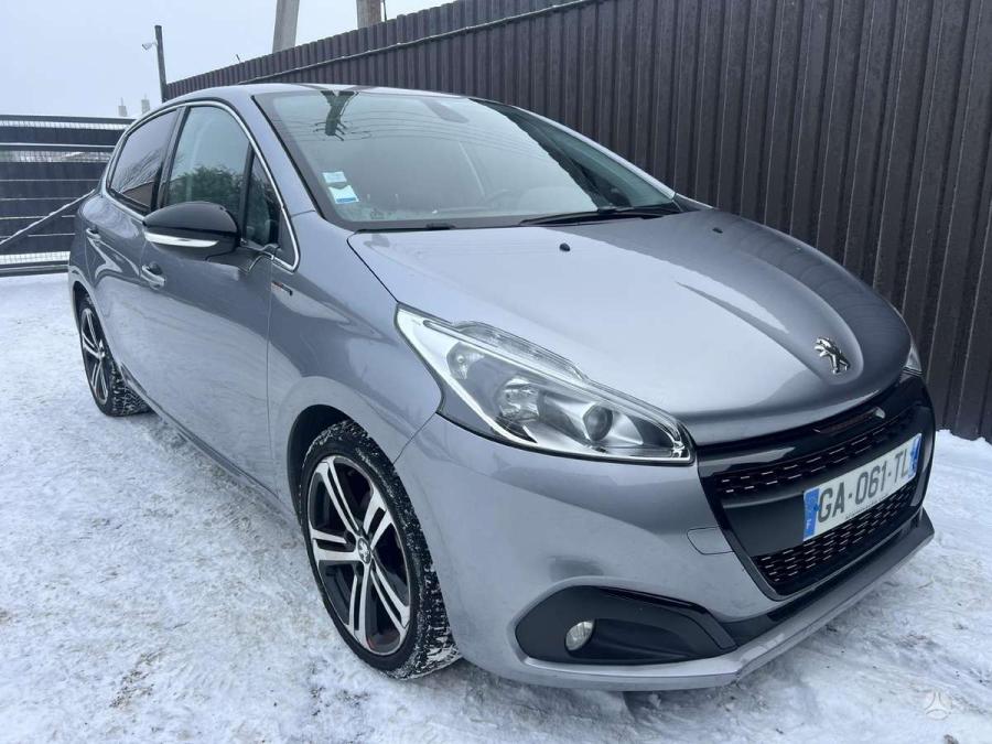 Grey Peugeot 208 2019 in Kaunas, with an engine capacity of 1.20 L and mileage of 57 thousand km for 5500 €, photo 1 on AUTOMOTO.COM.LV