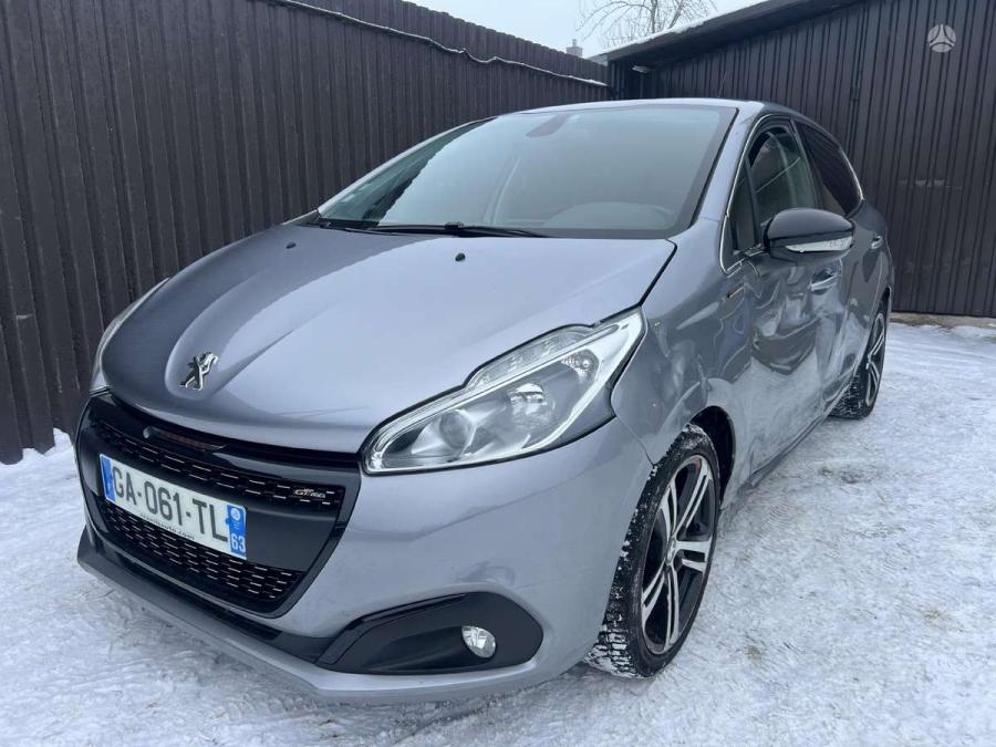 Grey Peugeot 208 2019 in Kaunas, with an engine capacity of 1.20 L and mileage of 57 thousand km for 5500 €, photo 2 on AUTOMOTO.COM.LV