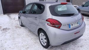 Grey Peugeot 208 2019 in Taurage, with an engine capacity of 1.20 L and mileage of 122 thousand km for 4650 €, photo 3 on AUTOMOTO.COM.LV