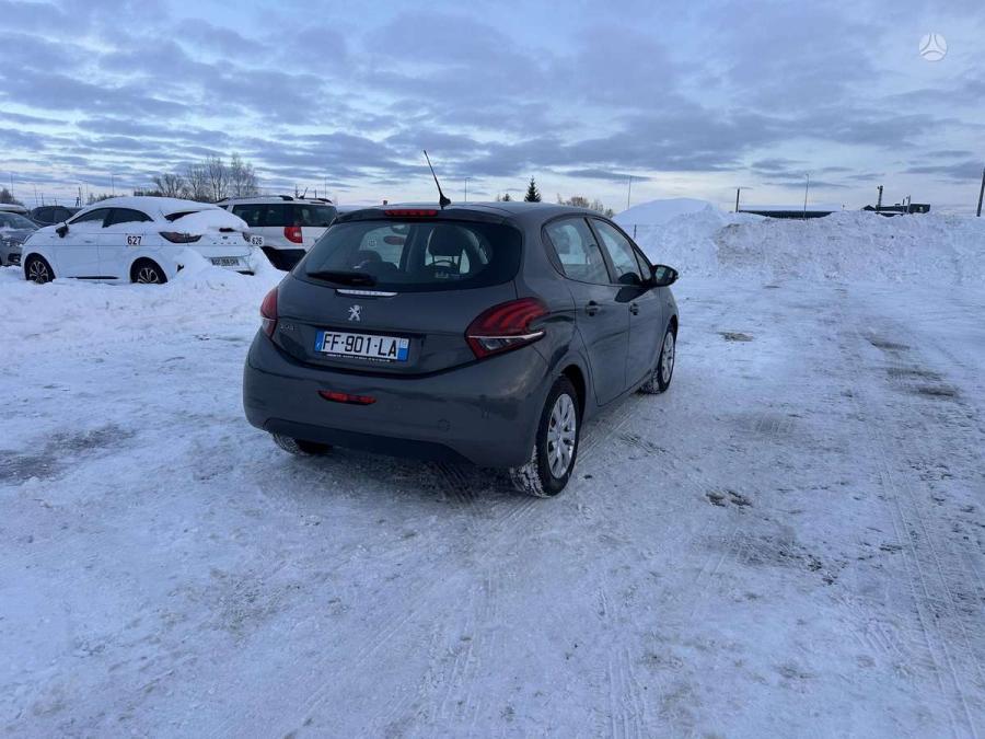 Pelēks Peugeot 208 2019 Tauragė, ar dzinēja tilpumu 1.50 L un nobraukumu 148 tūkst. km par 5200 €, foto 8 vietnē AUTOMOTO.COM.LV
