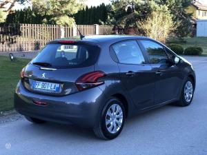 Grey Peugeot 208 2019 in Vilnius, with an engine capacity of 1.50 L and mileage of 152 thousand km for 5790 €, photo 7 on AUTOMOTO.COM.LV