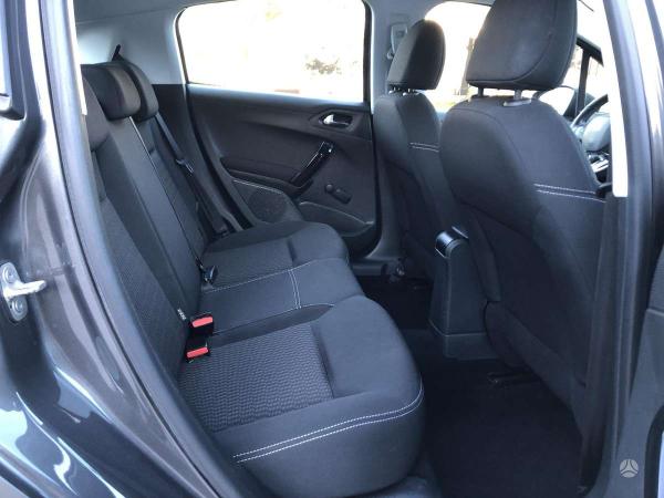Grey Peugeot 208 2019 in Vilnius, with an engine capacity of 1.50 L and mileage of 152 thousand km for 5790 €, photo 10 on AUTOMOTO.COM.LV