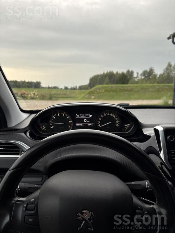 Grey Peugeot 208 2019 in Saldus, with an engine capacity of 1.20 L and mileage of 200 thousand km for 6500 €, photo 7 on AUTOMOTO.COM.LV