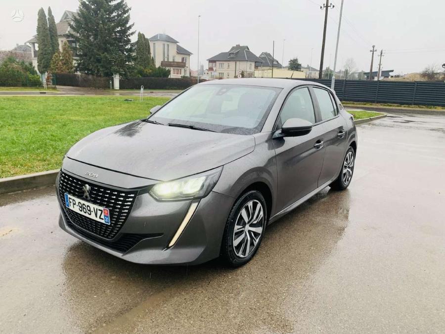 Grey Peugeot 208 2020 in Taurage, with an engine capacity of 1.20 L and mileage of 176 thousand km for 8400 €, photo 1 on AUTOMOTO.COM.LV
