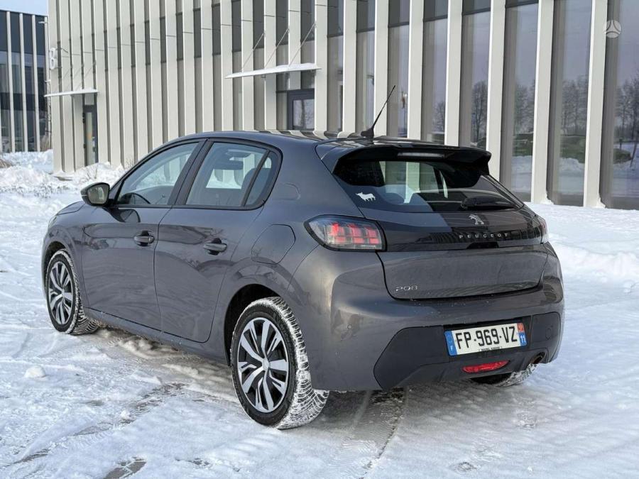 Grey Peugeot 208 2020 in Vilnius, with an engine capacity of 1.20 L and mileage of 178 thousand km for 8900 €, photo 4 on AUTOMOTO.COM.LV