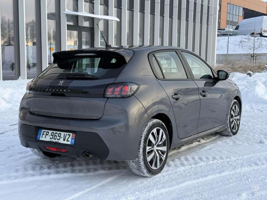 Grey Peugeot 208 2020 in Vilnius, with an engine capacity of 1.20 L and mileage of 178 thousand km for 8900 €, photo 8 on AUTOMOTO.COM.LV