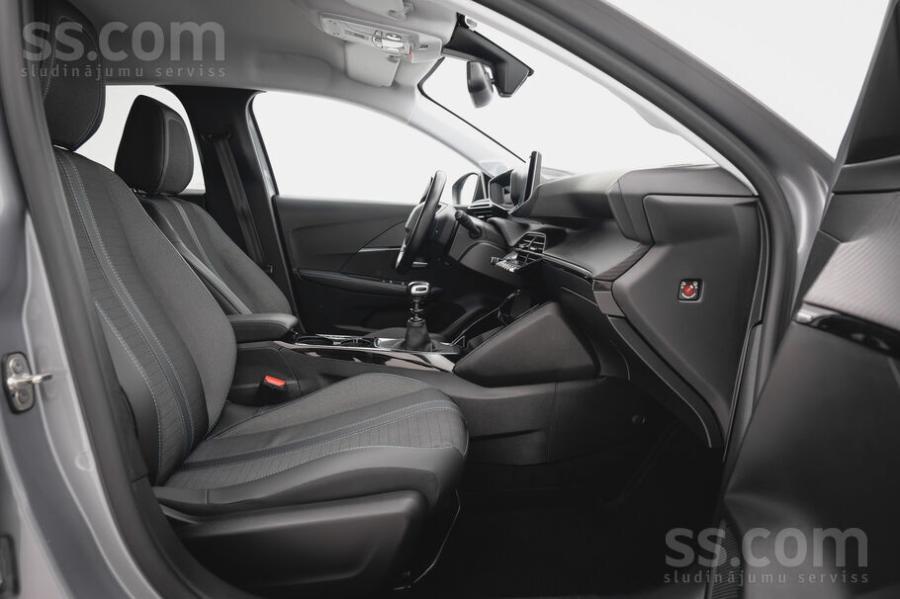 Grey Peugeot 208 2020 in Tallinn, with an engine capacity of 1.20 L and mileage of 153 thousand km for 8490 €, photo 8 on AUTOMOTO.COM.LV