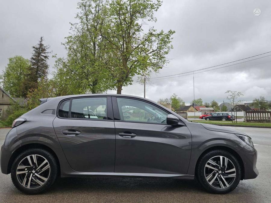 Grey Peugeot 208 2020 in Siauliai, with an engine capacity of 1.20 L and mileage of 150 thousand km for 8950 €, photo 10 on AUTOMOTO.COM.LV