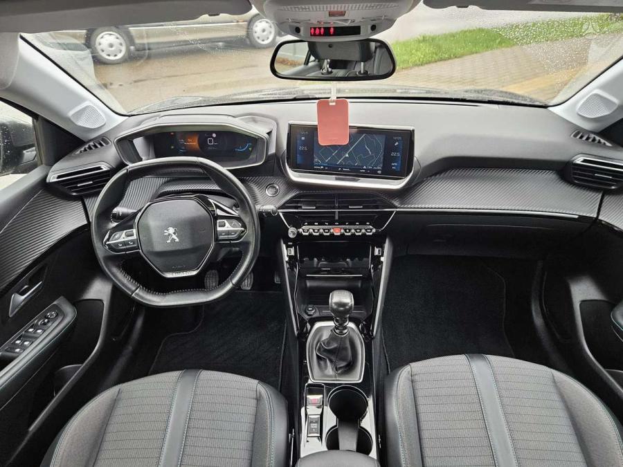 Grey Peugeot 208 2020 in Siauliai, with an engine capacity of 1.20 L and mileage of 150 thousand km for 8950 €, photo 14 on AUTOMOTO.COM.LV