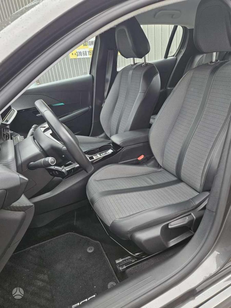 Grey Peugeot 208 2020 in Siauliai, with an engine capacity of 1.20 L and mileage of 150 thousand km for 8950 €, photo 15 on AUTOMOTO.COM.LV