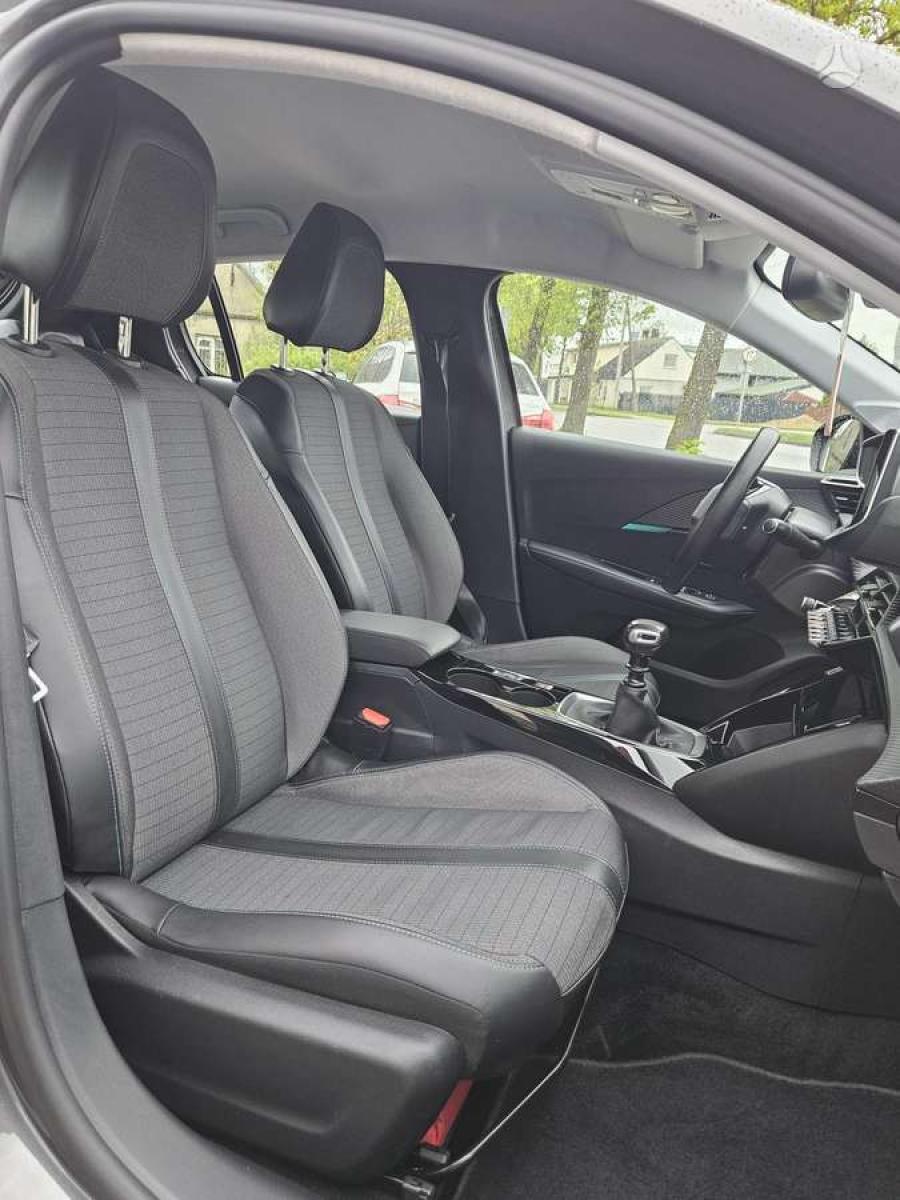 Grey Peugeot 208 2020 in Siauliai, with an engine capacity of 1.20 L and mileage of 150 thousand km for 8950 €, photo 17 on AUTOMOTO.COM.LV