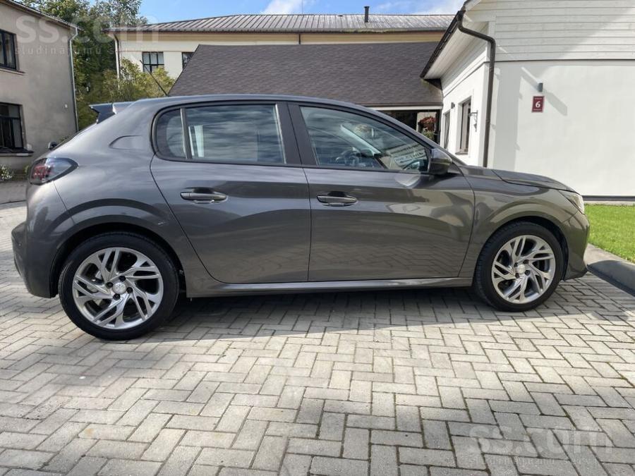 Grey Peugeot 208 2020 in Talsi, with an engine capacity of 1.20 L and mileage of 173 thousand km for 8500 €, photo 4 on AUTOMOTO.COM.LV