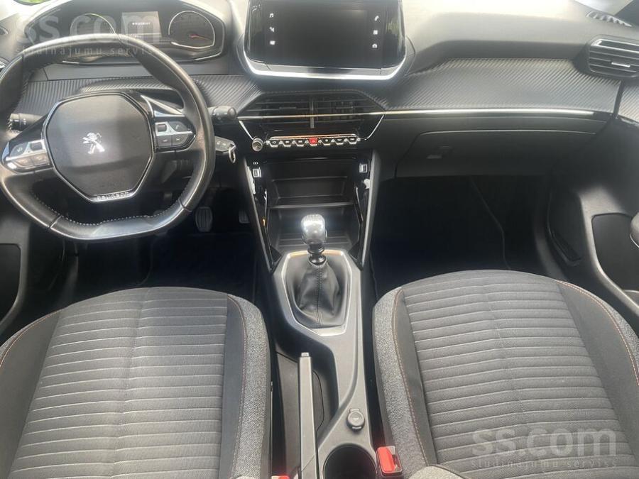 Grey Peugeot 208 2020 in Talsi, with an engine capacity of 1.20 L and mileage of 173 thousand km for 8500 €, photo 14 on AUTOMOTO.COM.LV