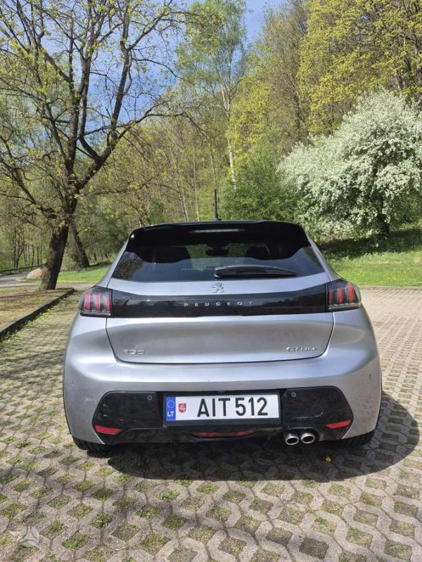 Grey Peugeot 208 2020 in Vilnius, with an engine capacity of 1.20 L and mileage of 90 thousand km for 11300 €, photo 6 on AUTOMOTO.COM.LV