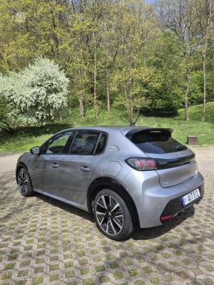 Grey Peugeot 208 2020 in Vilnius, with an engine capacity of 1.20 L and mileage of 90 thousand km for 11300 €, photo 7 on AUTOMOTO.COM.LV