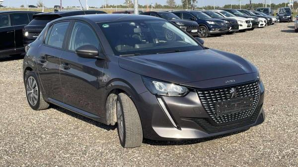 Grey Peugeot 208 2020 in Marijampole, with an engine capacity of 1.20 L and mileage of 82 thousand km for 8490 €, photo 8 on AUTOMOTO.COM.LV