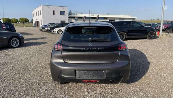 Grey Peugeot 208 2020 in Marijampole, with an engine capacity of 1.20 L and mileage of 82 thousand km for 8490 €, photo 11 on AUTOMOTO.COM.LV