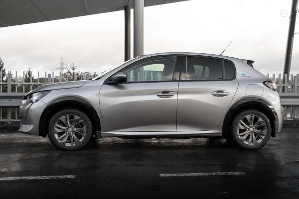 Grey Peugeot 208 2021 in Vilnius, with an engine capacity of 0.00 L and mileage of 36 thousand km for 15000 €, photo 2 on AUTOMOTO.COM.LV