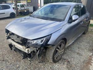 Grey Peugeot 208 2021 in Taurage, with an engine capacity of 1.20 L and mileage of 122 thousand km for 8000 €, photo 2 on AUTOMOTO.COM.LV