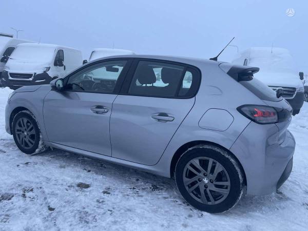 Grey Peugeot 208 2021 in Taurage, with an engine capacity of 1.20 L and mileage of 38 thousand km for 9200 €, photo 5 on AUTOMOTO.COM.LV