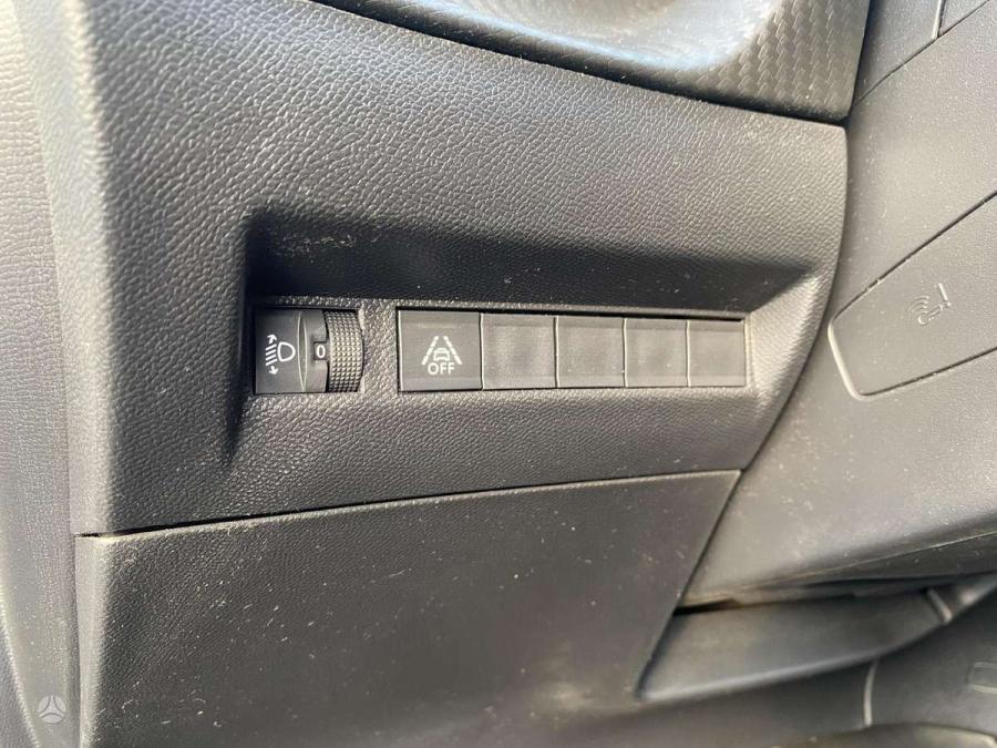 Серый Пежо 208 2021 в Таураге, объемом двигателя 1.20 л и пробегом 122 тыс. км за 7500 €, фото 21 на AUTOMOTO.COM.LV