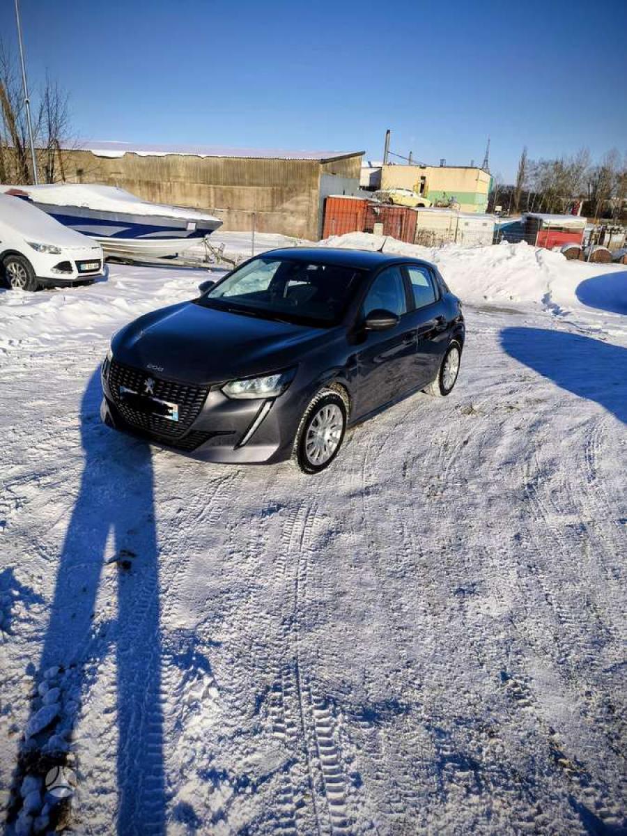 Grey Peugeot 208 2021 in Taurage, with an engine capacity of 1.20 L and mileage of 47 thousand km for 8500 €, photo 1 on AUTOMOTO.COM.LV