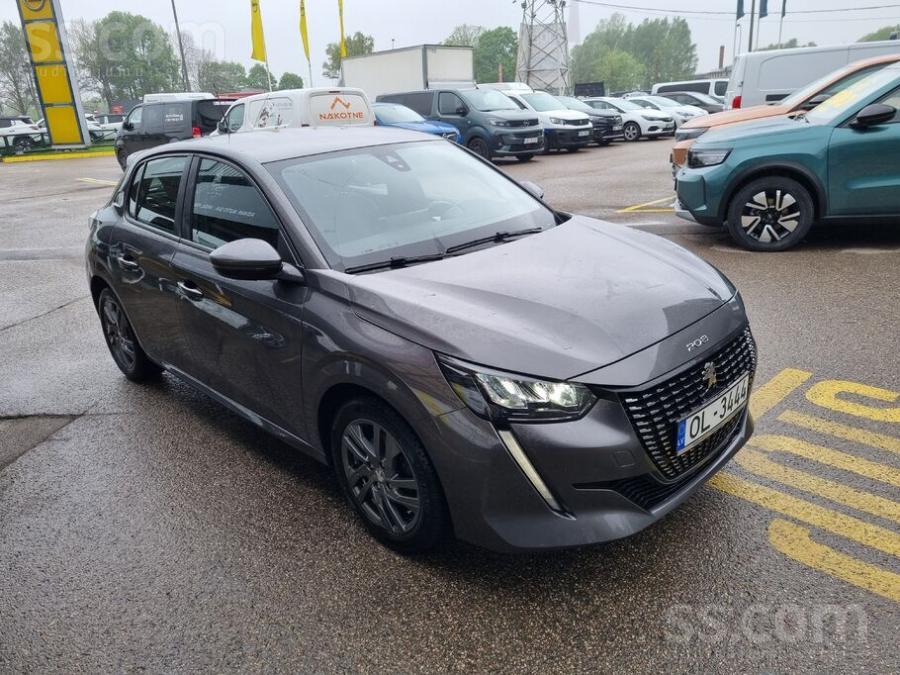 Grey Peugeot 208 2021 in Riga, with an engine capacity of 1.20 L and mileage of 68 thousand km for 11900 €, photo 4 on AUTOMOTO.COM.LV