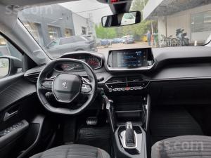 Grey Peugeot 208 2021 in Riga, with an engine capacity of 1.20 L and mileage of 68 thousand km for 11900 €, photo 7 on AUTOMOTO.COM.LV