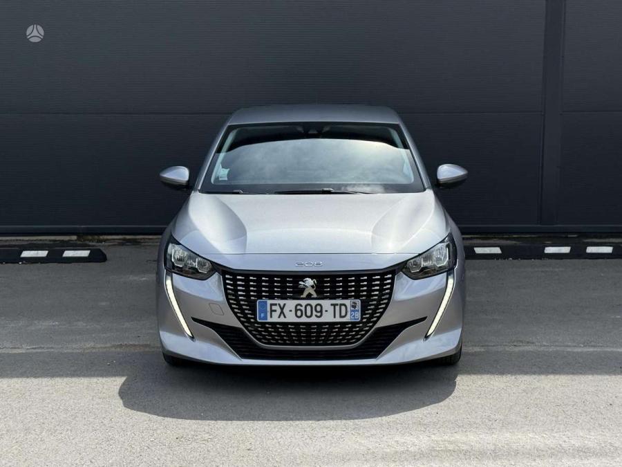 Grey Peugeot 208 2021 in Taurage, with an engine capacity of 1.20 L and mileage of 122 thousand km for 10400 €, photo 3 on AUTOMOTO.COM.LV